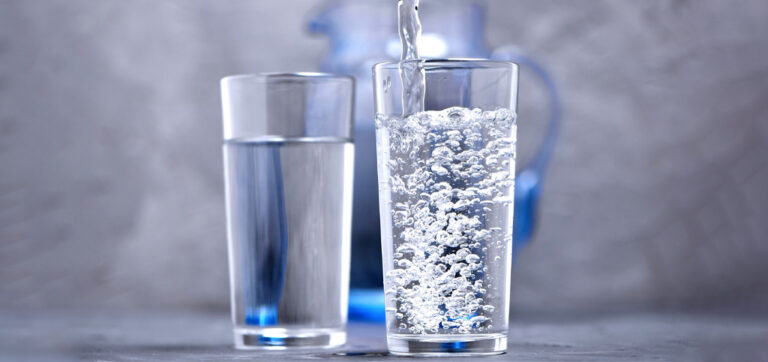 Comparing Alkaline Water and Plain Water