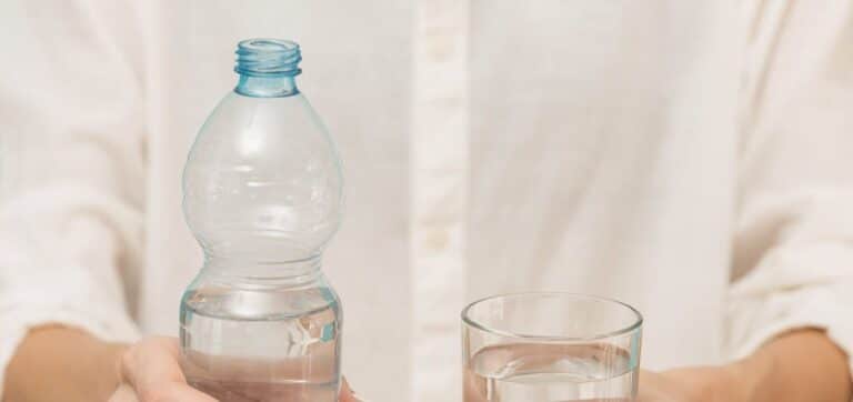 What's the Difference Between Alkaline Water and Regular Water?